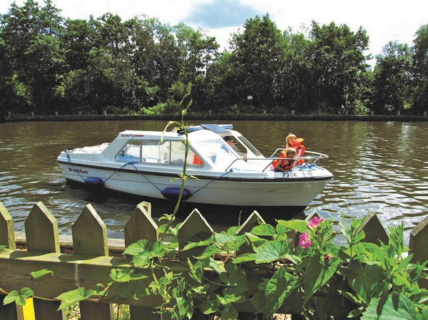Buy Electric Launch Tickets online - Broads Tours