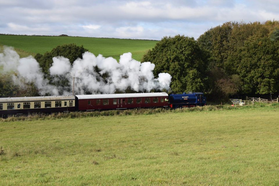 Buy Standard Steam Travel Tickets online - Foxfield Railway
