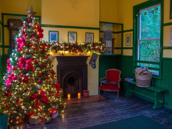 Buy Amberley Christmas Adventure Tickets online - Amberley Museum ...