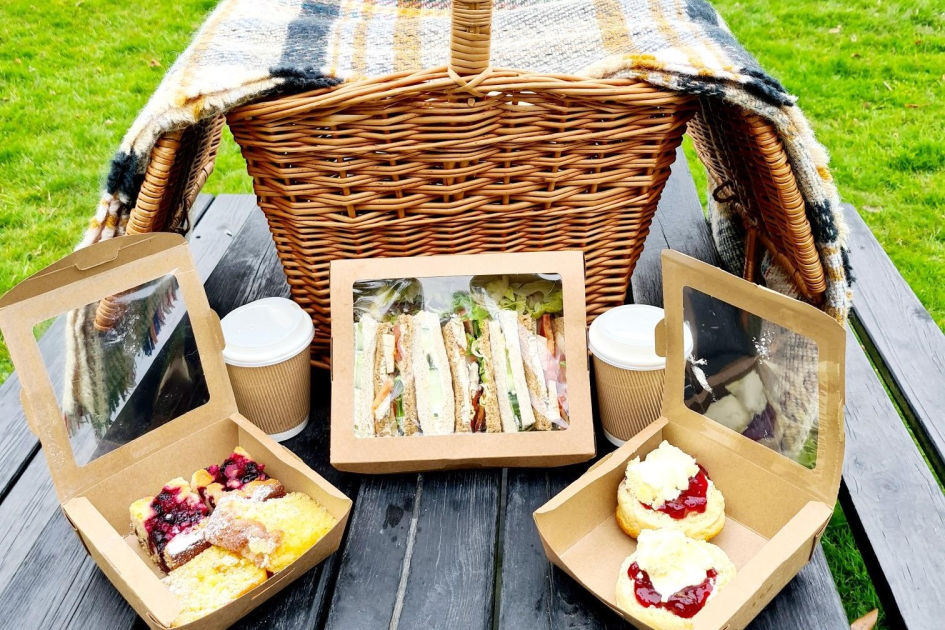 Picnic Hamper - Family Lunch