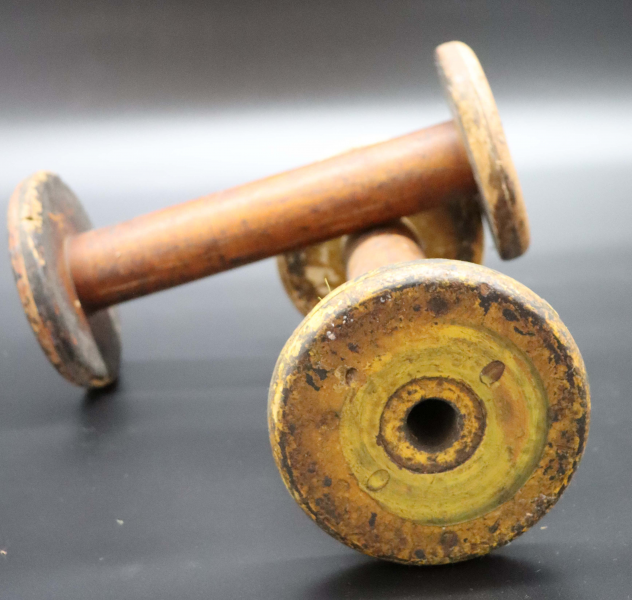 Wooden Bobbin - Medium (B003)